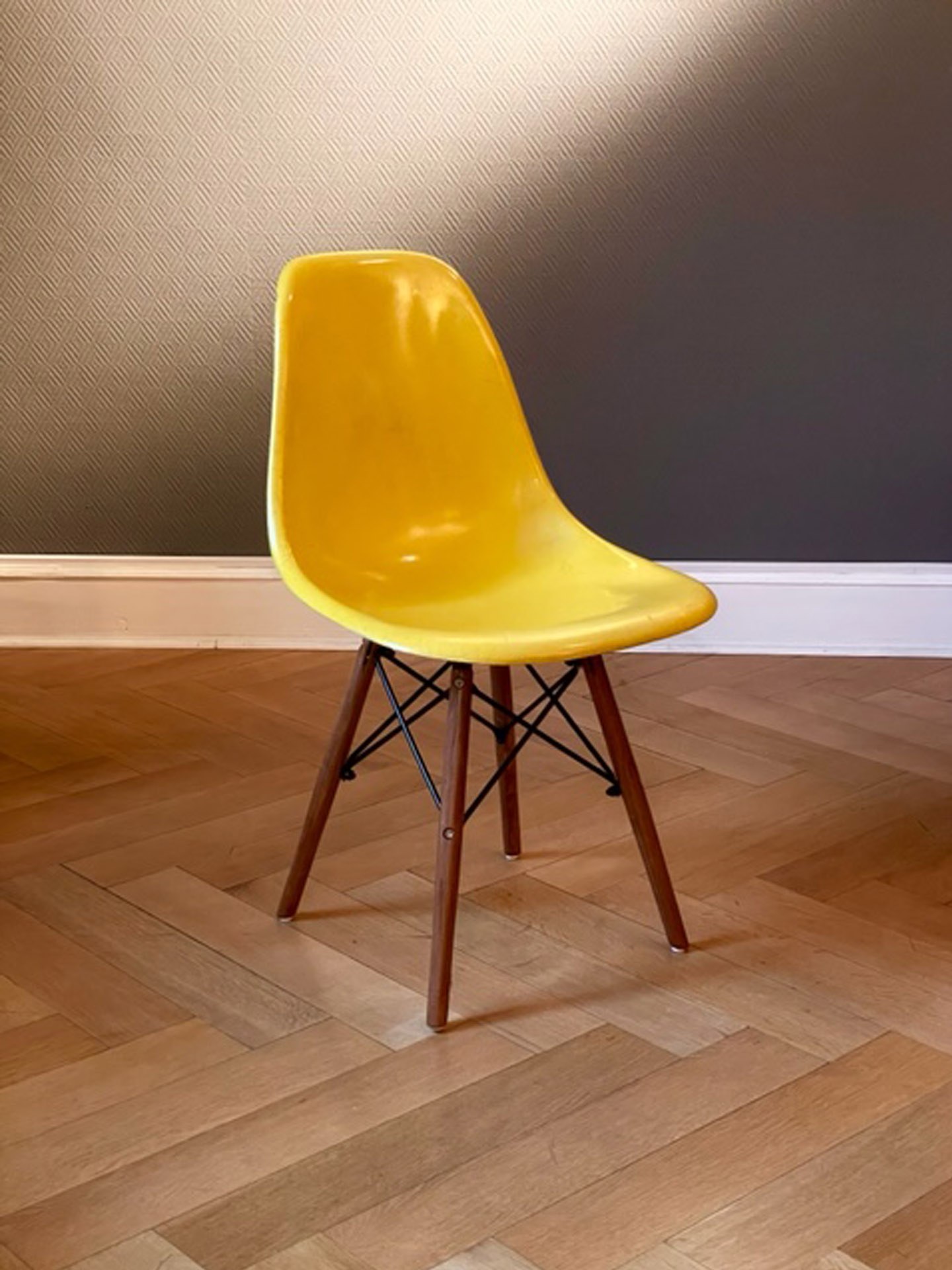 DCW Side Chair Design Charles & Ray Eames 1950 kaufen - Willy Stix